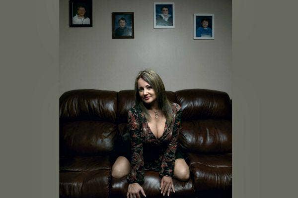 This Is What Phone Sex Operators Look Like In Real Life Yourtango 